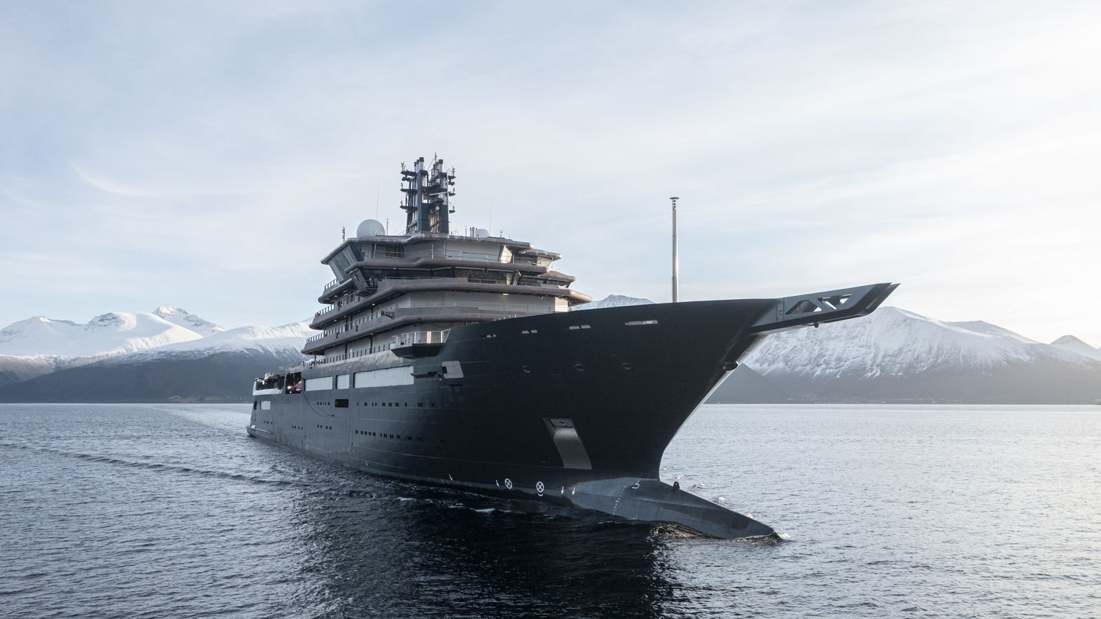 REV Ocean yacht (Vard, 194.9m, 2026)